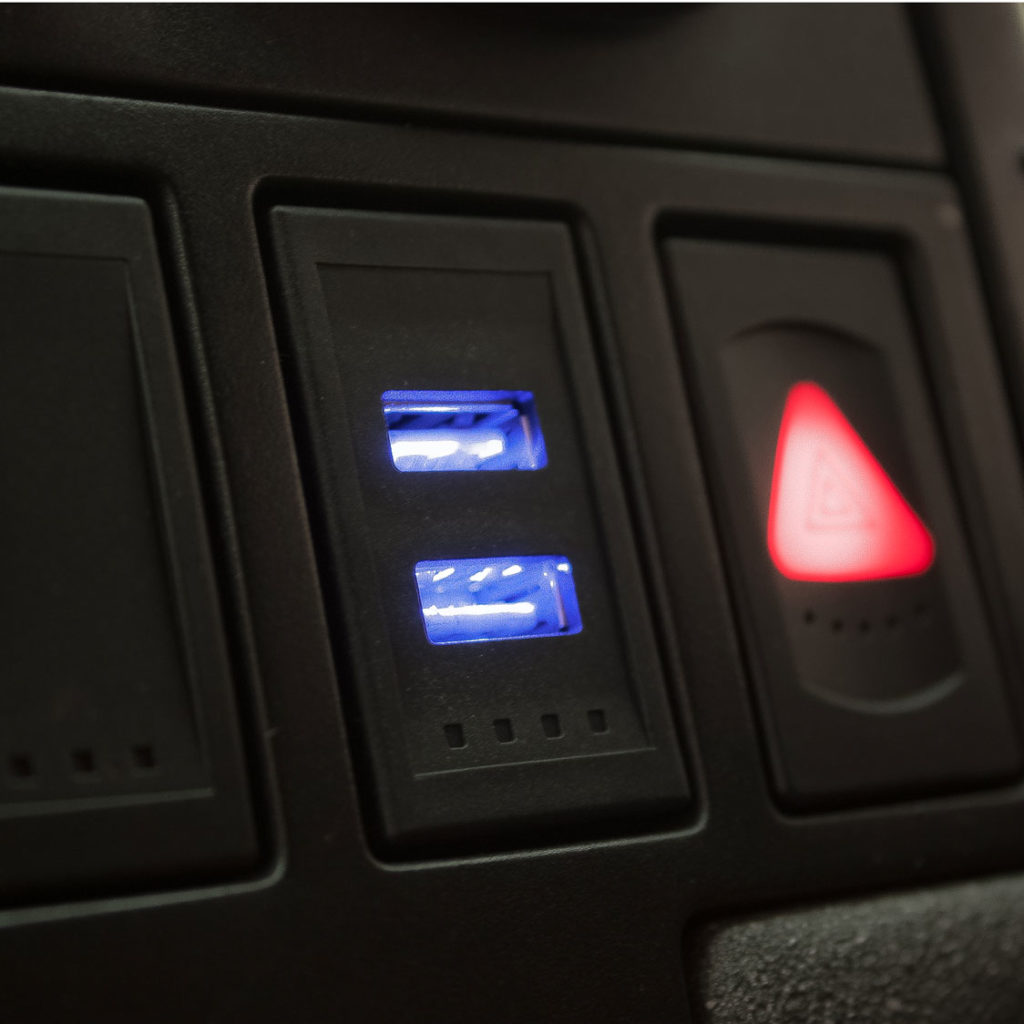 OEM Style T4 DUAL USB CHARGE PORTS for Dash Blank (Blue) – CoolCamper